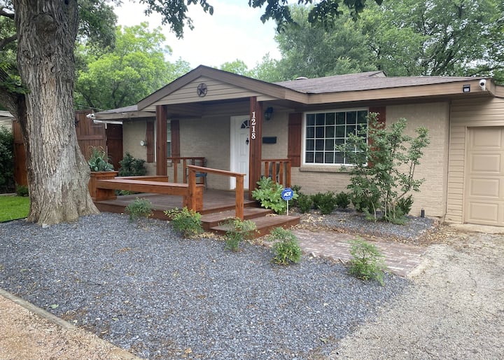 Centrally Located House In North Arlington - Arlington, TX