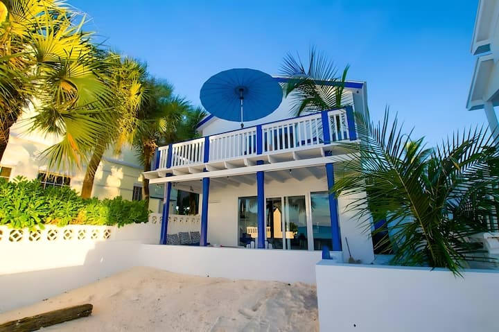 Oceanfront Bungalow Cable Beach House Bahamas - The Bahamas