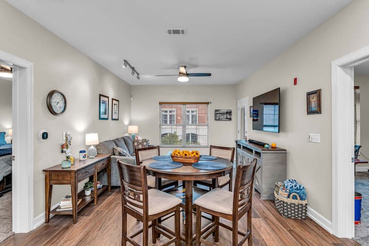 Cozy Rock Chalk Loft - Kansas University, Lawrence