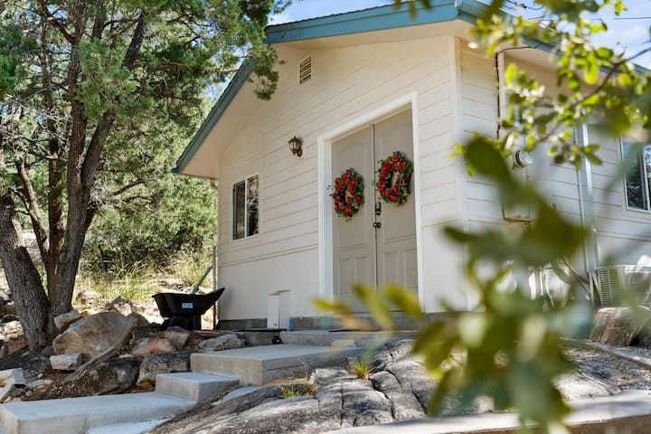 Thumb Butte Spanish Guesthouse - Prescott