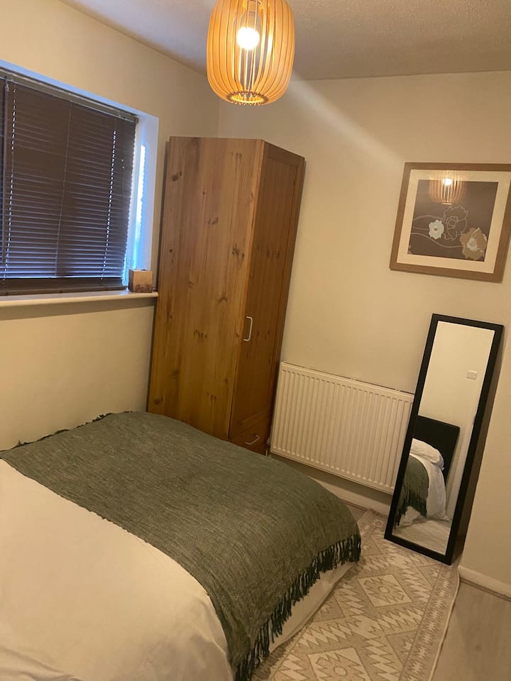 New Refurbished Room 6-8 Mins Walk To City Centre - Canterbury