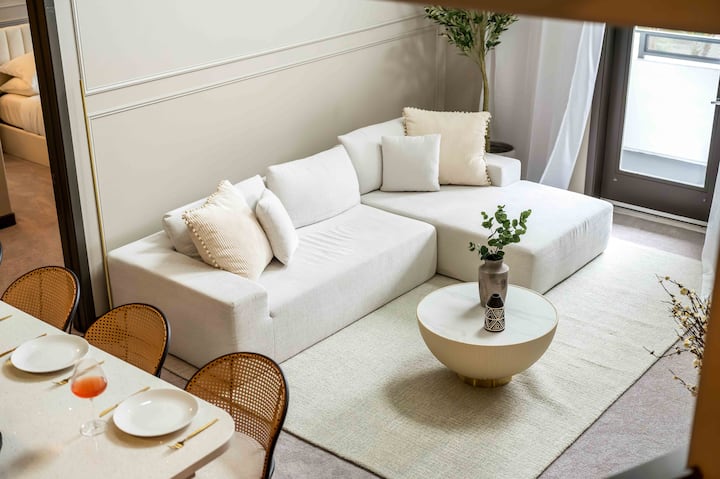Casa Portofino® Grand Luxury 3br Condo W/ Gym Pool - Costa Mesa, CA