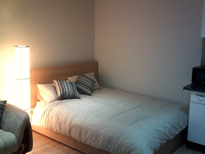 Newly Built Modern Studio House With Parking - London