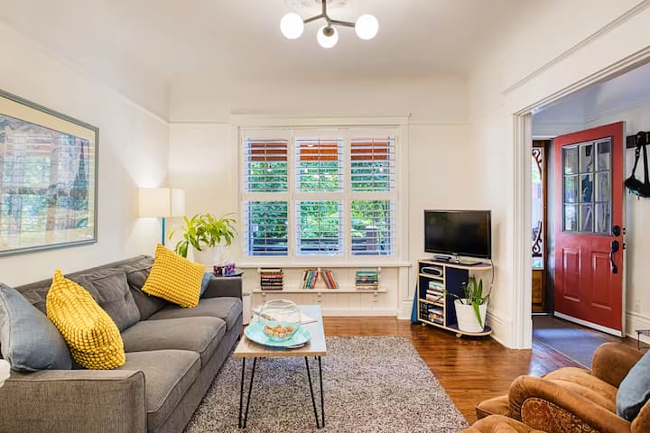 Downtown-king Bed, Bbq, Free Parking, Near Ttc - Toronto