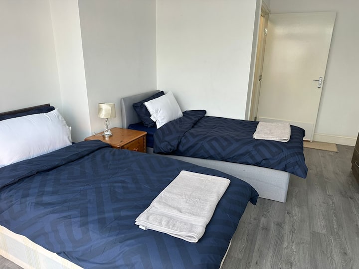 Ashburton House 4 Bedroom, 4 En-suites - Ilford