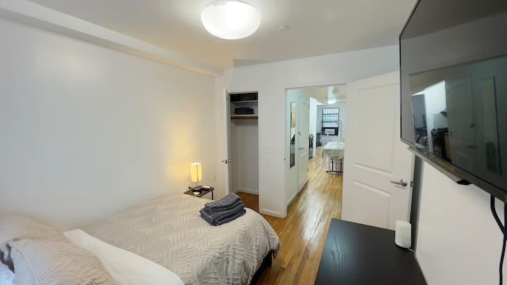 Charming 2br In Harlem, Steps From Central Park! - New York City