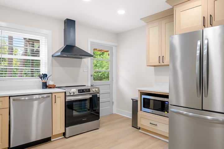 Downtown Roswell Corporate Rental - 로즈웰