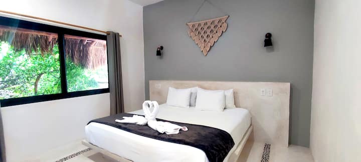 2br Condo Steps From Beach, Patio & Hammocks - Isla Holbox