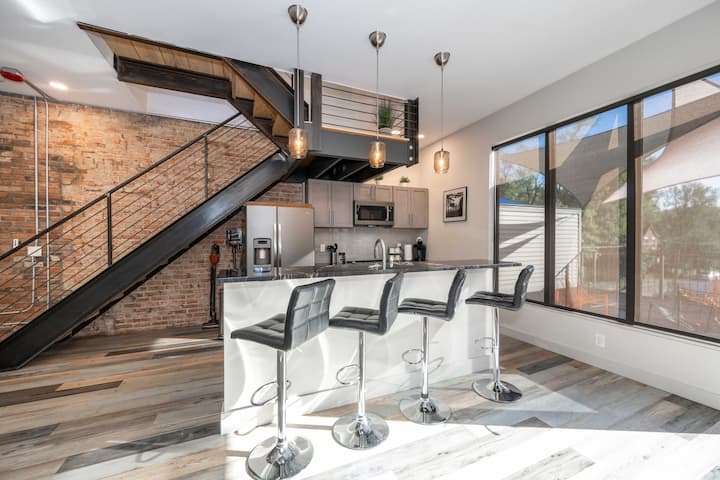 New Industrial Loft West @East End Garden District - Cincinnati, OH