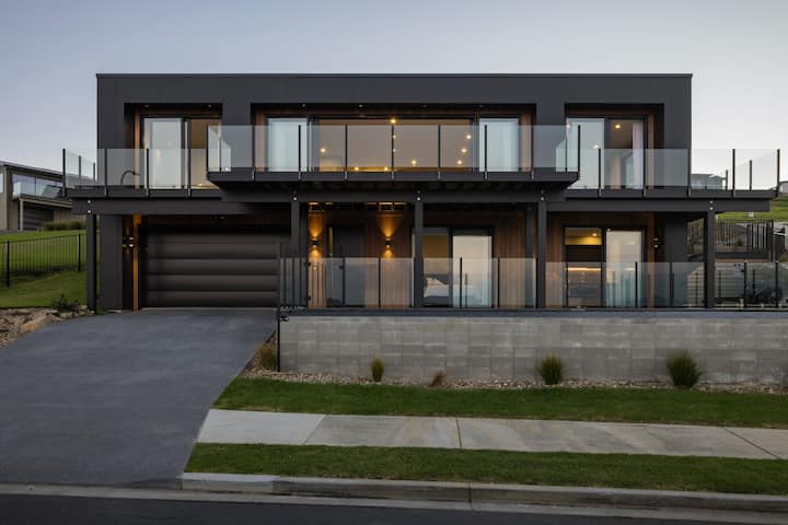 Infinity Oasis Langs Beach. Luxury Retreat. - Waipu
