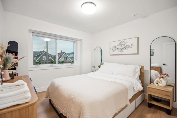 Room In Vancouver - Vancouver