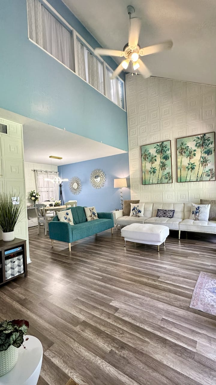 Clean & Cozy- Condo With Pool, Wifi & Near It All! - Gainesville, FL