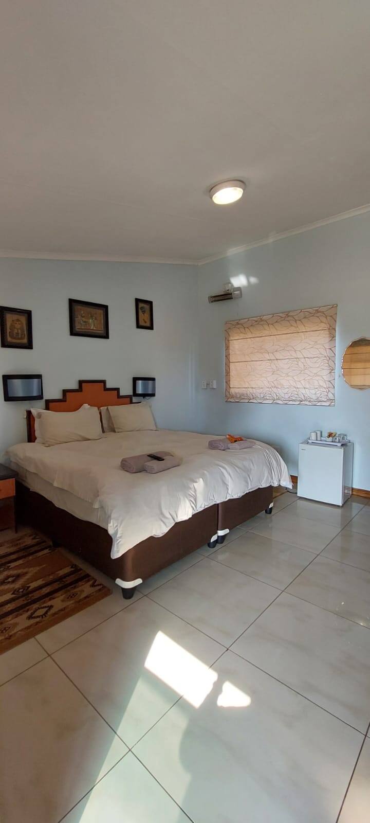 Tswingwana Guest Lodge Room 1 - Westonaria