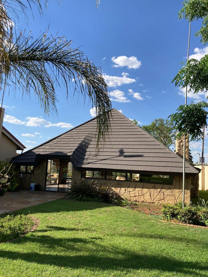 Tswingwana Guest Lodge Room A5 - Soweto