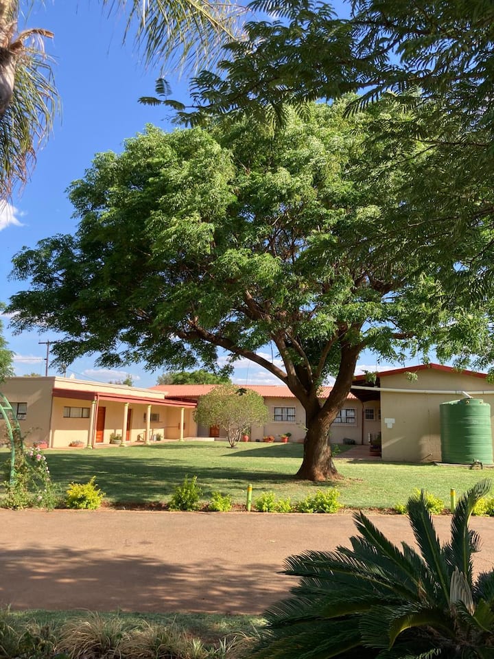 Tswingwana Guest Lodge Room 8 - Westonaria