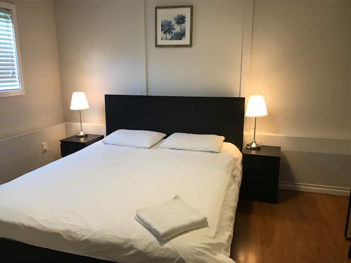 Cozy Room Near Skytrain - Burnaby
