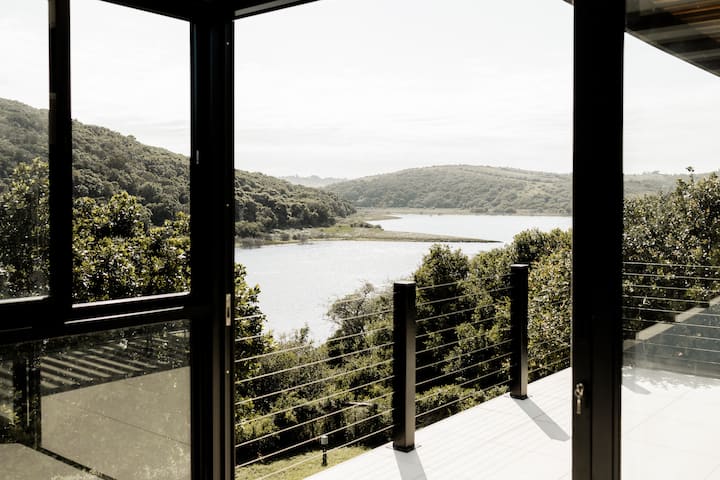 Lakehouse Hideaway - Gemsbok House - Gqeberha