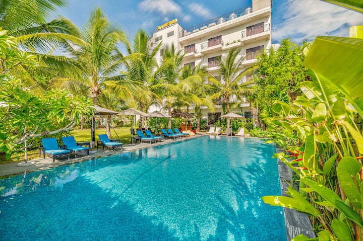 5 Min To Charming Beach -2 Single Bed Amazing Pool - Vietnam