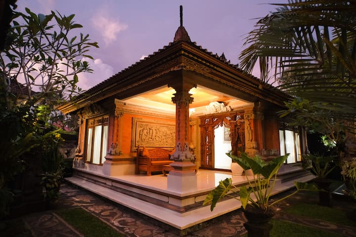 Brata's 2 Bedrooms Homestay With Private Kitchen - Bali