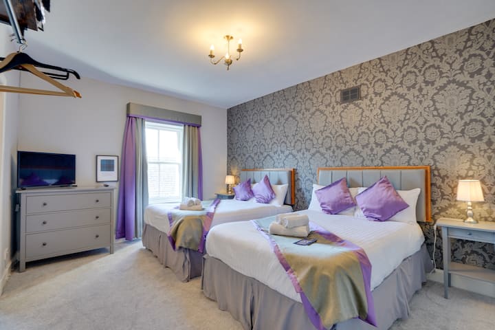 County Hotel Family En-suite Roomcenterfreeparking - Melrose