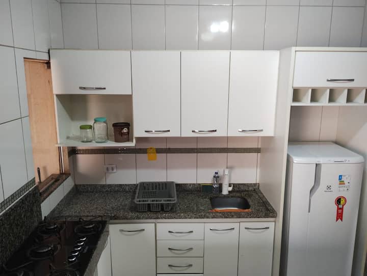Casa - 3 Quartos Com Ar, 2 Vagas De Garagem - Campo Grande