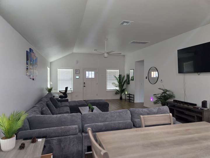 Lovely New Home Near Downtown/ou/hospitals - Oklahoma City, OK