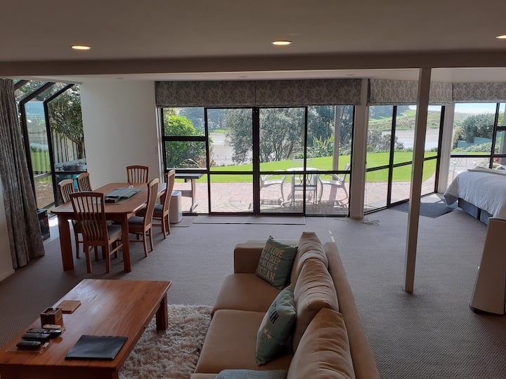 Coastal And Private - Waiwera