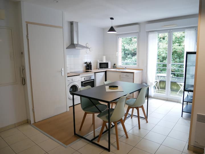Le Cristal - Parking Privé - Balcon - Proche Gare - ibis Styles Lens Centre Gare