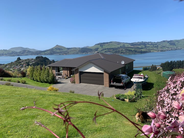 Caldera Sea View (Queen+parking) - Dunedin