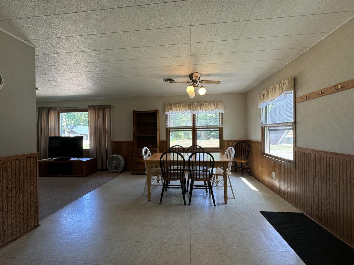 Cedar Cove Cabin 1 - Houses for Rent in Butternut, Wisconsin, United ...