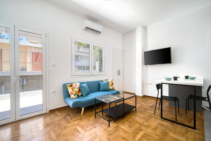 Flat With Huge Terrace At Metro - Atenas