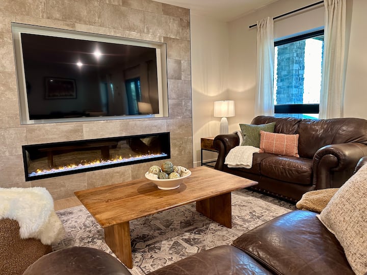 Luxury Golf Course Basement Suites - Hot Springs, SD