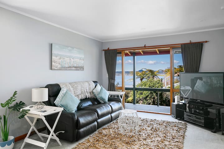 Acacia Bay Retreat - Taupō