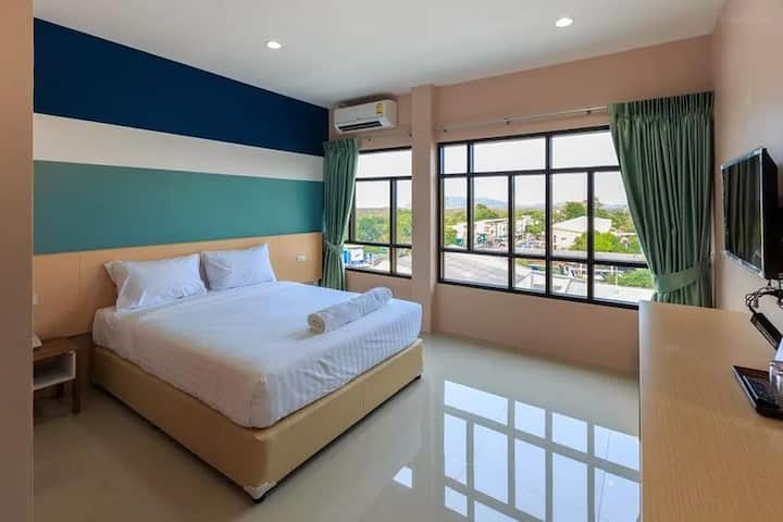 Spacious Superior Double@jj Residence Phuket Town - Phuket