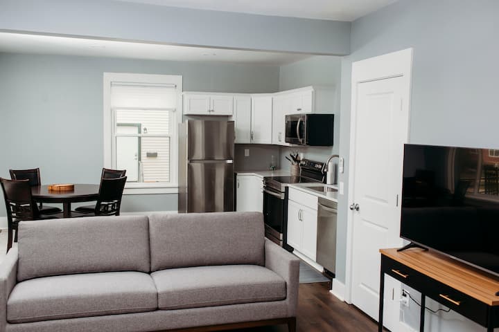 Newly Remodeled 3 Bed/1 Bath Duplex - Unit A - Big Rapids, MI