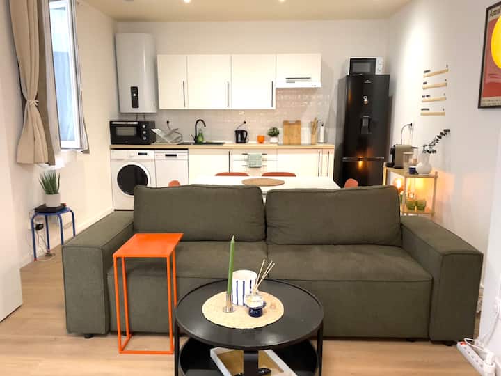 Grand Studio Charmant Et Coloré Côté Gare - ibis Styles Strasbourg Stade de la Meinau