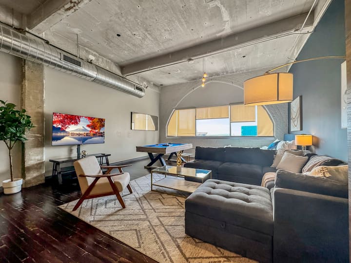Luxury 1bd | Dt Dallas | Sleeps 4 | Free Parking - Dallas, TX