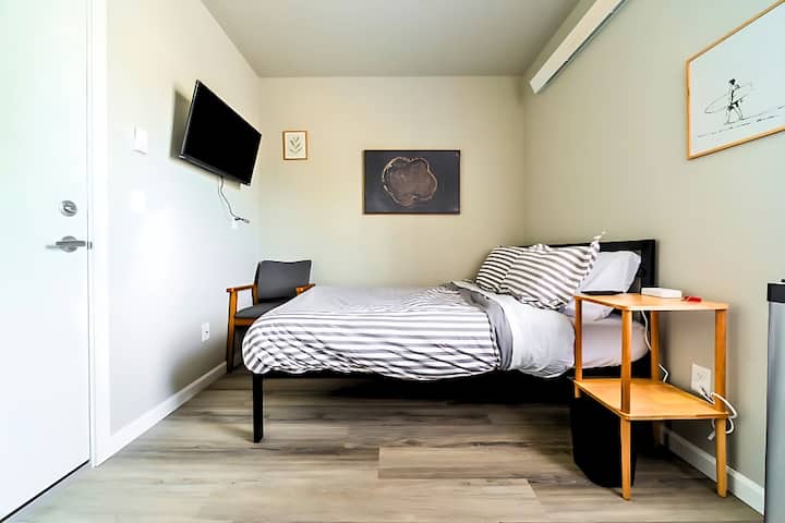 Cozy Micro Suites: Sleeps 2 | Minutes To Downtown - Tacoma, WA