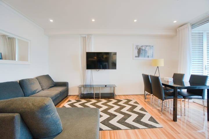 Amyra Residences On Rowlands Place - Unit 1206 - Adelaide