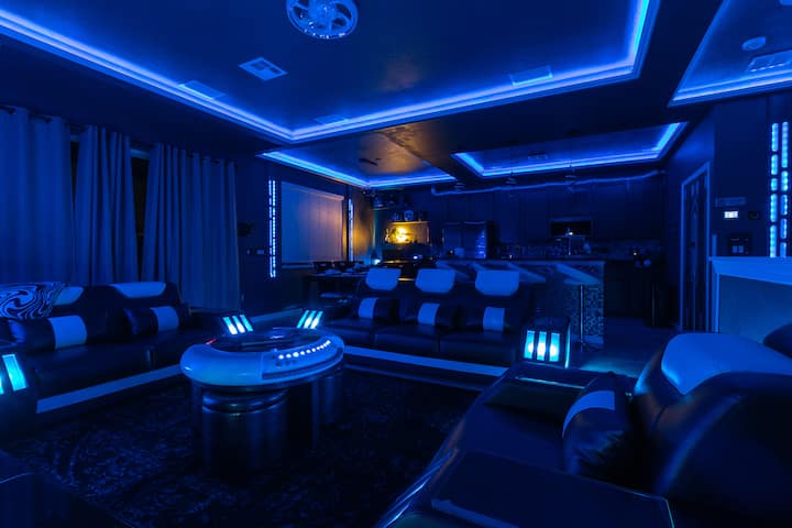 Immersive Star Wars Home- Free Private Heated Pool - Kissimmee, FL