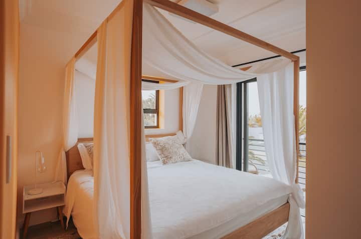 Calm Blouberg Beach Apt - Gated & Lift Access - 파클랜드