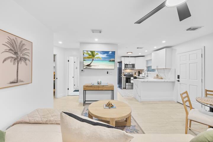 Palm Paradise Oasis - Dania Beach