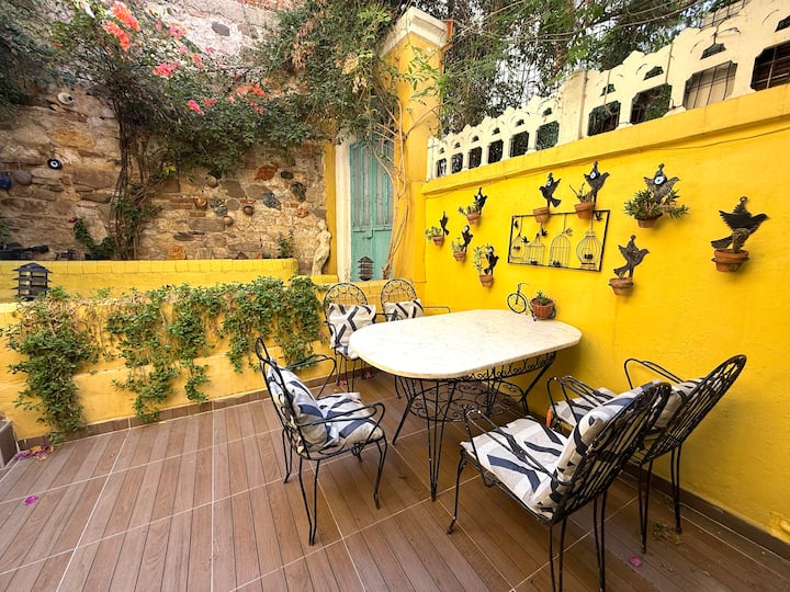 Historic Mansion With Sea View Terrace & Garden - Ayvalık