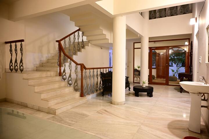 Deluxe Suite In Champa Villa - Gandhinagar