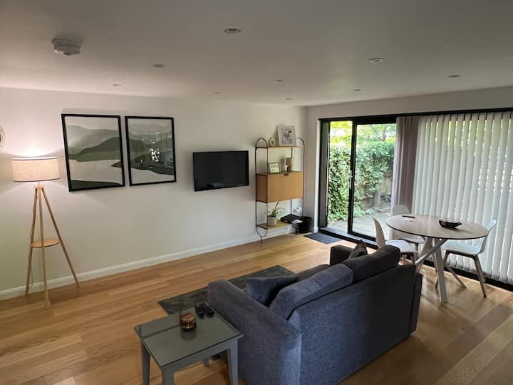 Charming Cottage In St Albans - St Albans