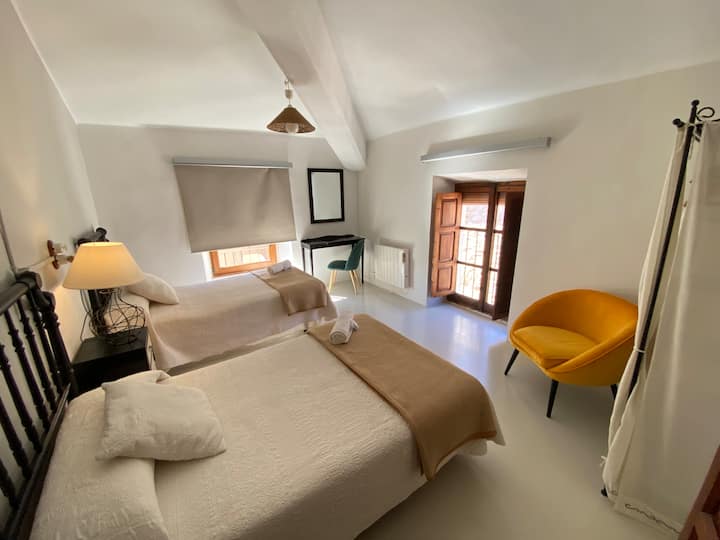 Habitación En áTico Con 2 Camas Bocairent - Bocairente