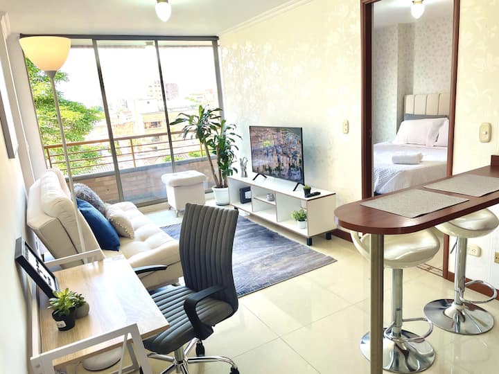 Peaceful Laureles Apt/workstation/500wifi/balcony - Medellín