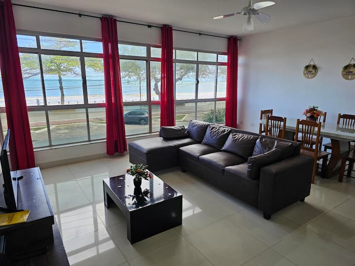 Apto. Beira Mar Com 3 Quartos, Sendo 1 Suite - Espírito Santo