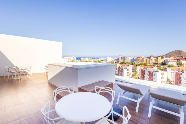 2bdr Condo | Walk To Beach & Marina - Cabo San Lucas