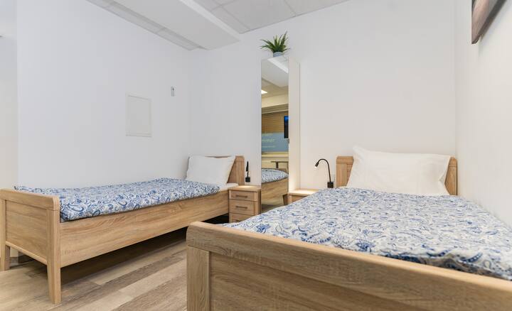 Private Room #5 (2min To Rab), 2 Twin Beds, Gf, Ac - Landstuhl